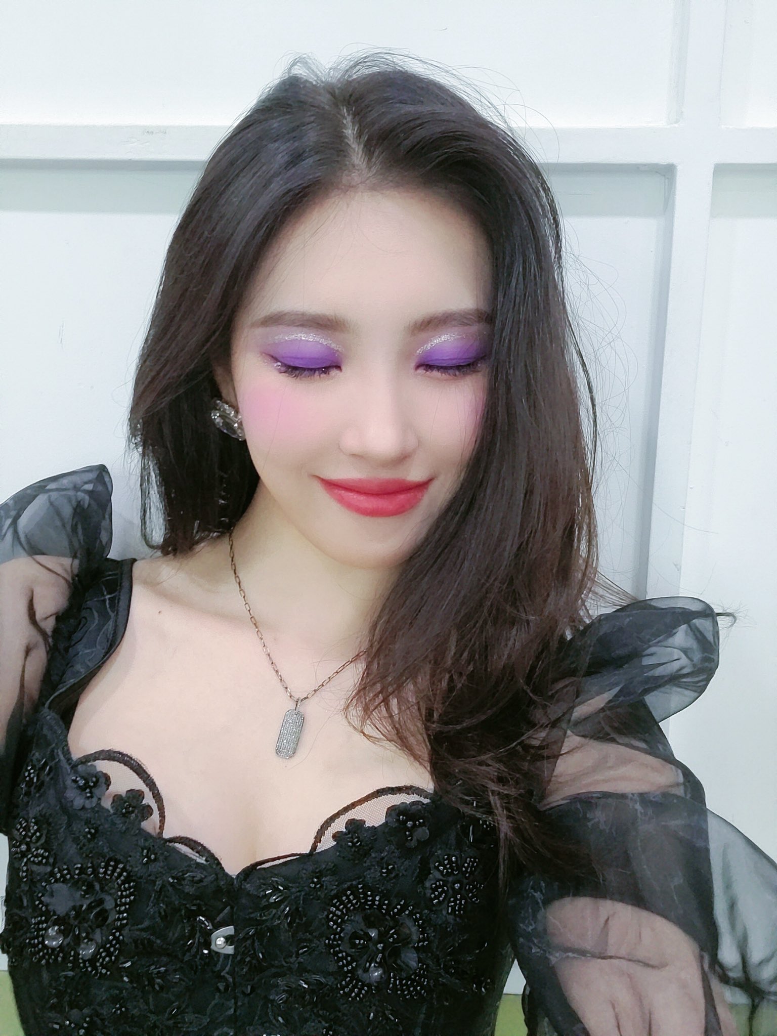 Estos 10 looks icónicos de idols del kpop, de maquillaje de ojos, que ...